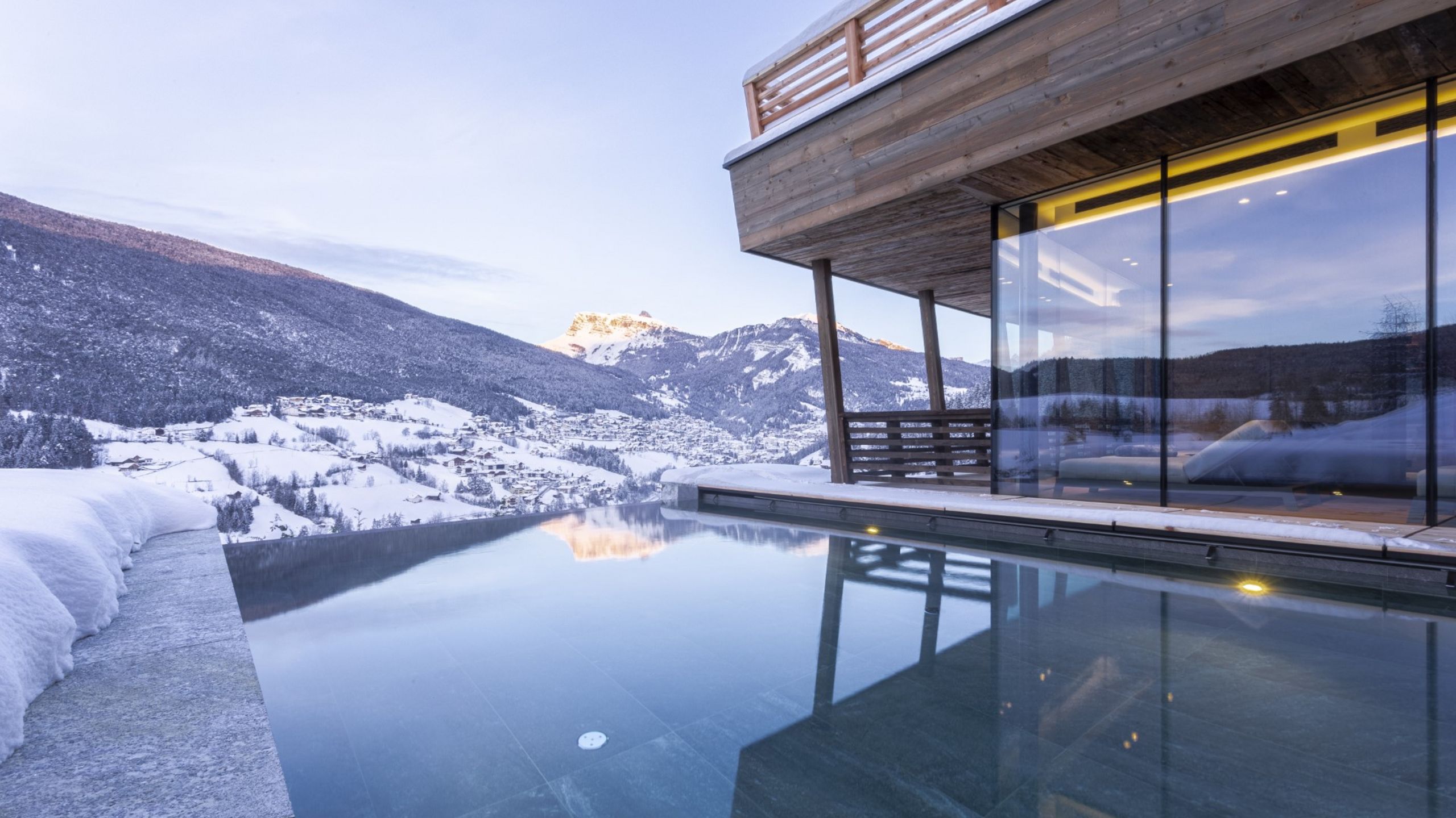 Hotel mit Infinity-Pool in Südtirol – Hotel Niblea
